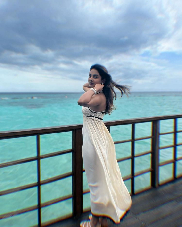 Esther Anil Brings Cool Vibes in Summer | Esther Anil Brings Cool Vibes ...