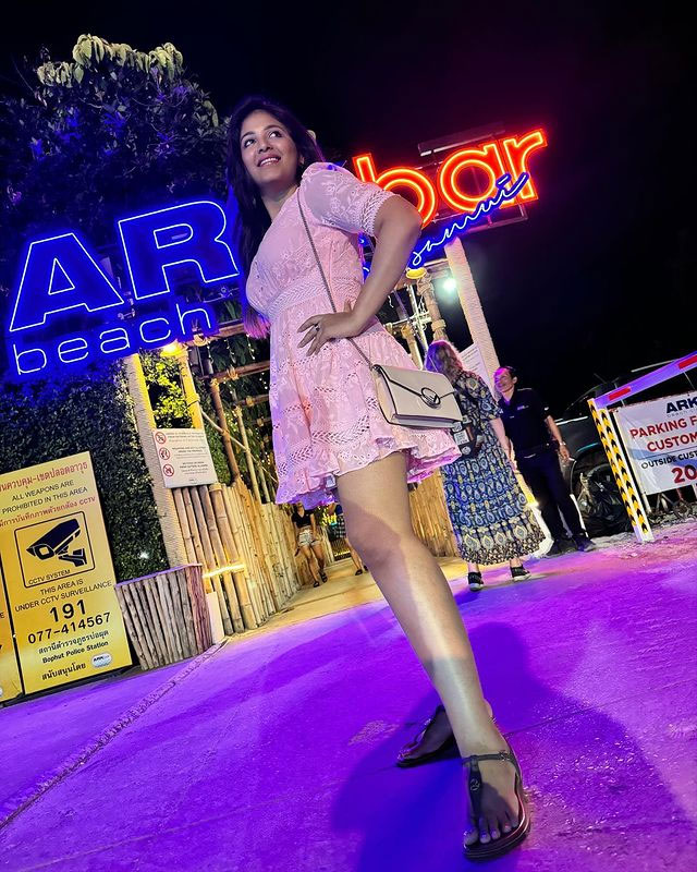 Vibrant & Delightful Anjali Enjoys An Unforgettable Trip! | Vibrant ...