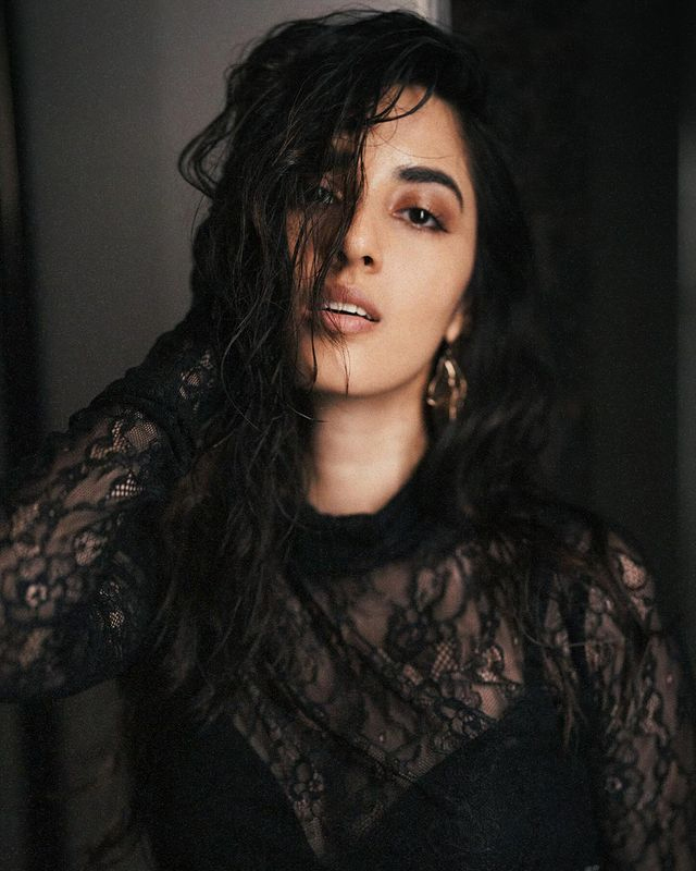 Simrat Kaur Kills With Sharp Looks | Simrat Kaur Kills With Sharp Looks