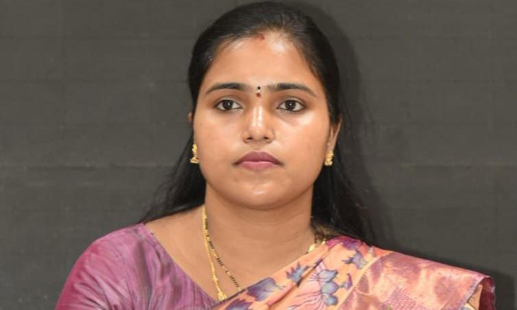 బీజేపీలోకి వైసీపీ ఎంపీ... క్లారిటీ వచ్చేసింది! | MP Thanuja Rani ...