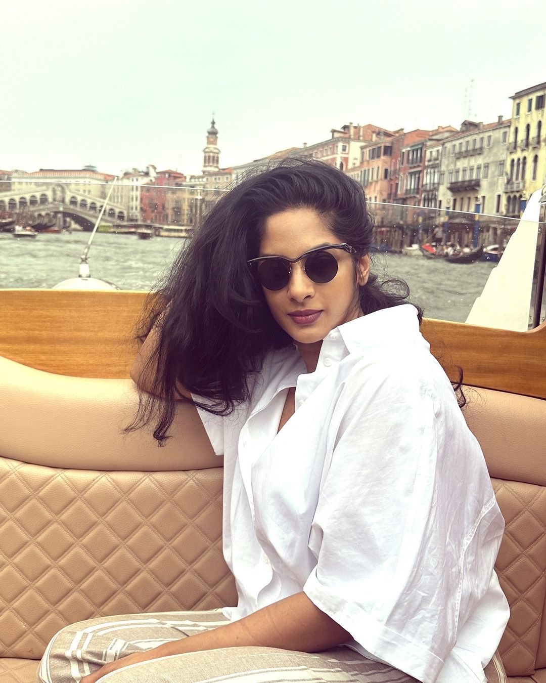 Sriya Reddy Wears a Serious Expression | Sriya Reddy Wears a Serious ...