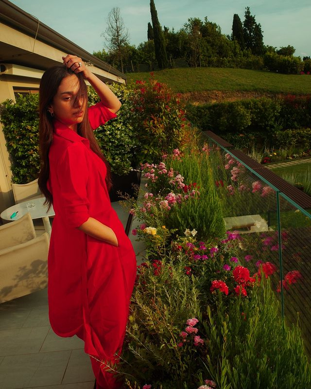 Aditi Rao Hydari's Red Elegance Unveiled | Aditi Rao Hydari's Red ...