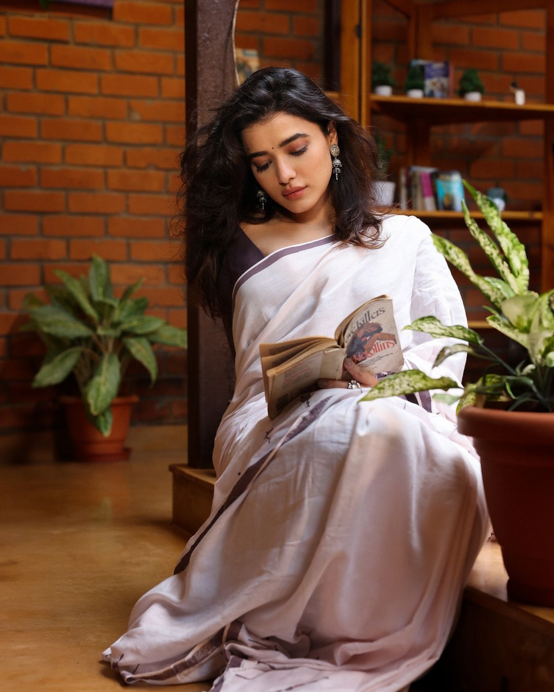 Kethika Sharma Shines in Saree | Kethika Sharma Shines in Saree