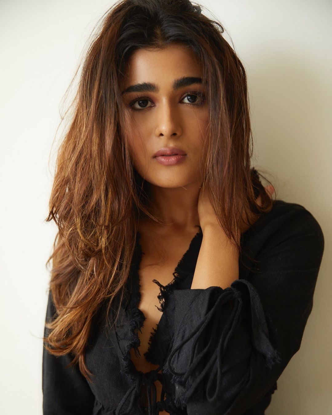 Shalini Pandey Looks Stunning in This Dress | Shalini Pandey Looks ...