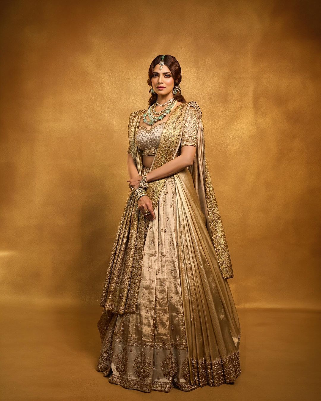 Malavika Mohanan: Dazzling in Golden Elegance! | Malavika Mohanan ...