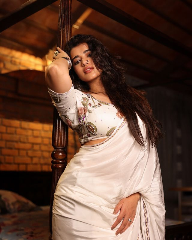 Ketika Sharma’s Dress Choices Are Always Full of Grace and Elegance ...