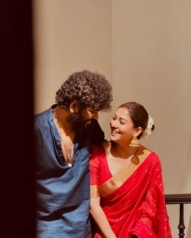 Nayanthara Poses Happily With Husband | Nayanthara Poses Happily With ...