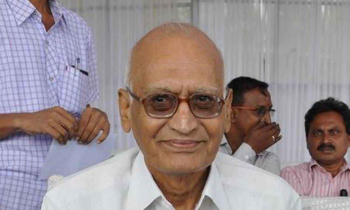 లిక్కర్ షాపుల్లో ఎస్పీవై రెడ్డి కుమార్తె హవా.. ఎన్ని షాపులంటే..? | SPY ...