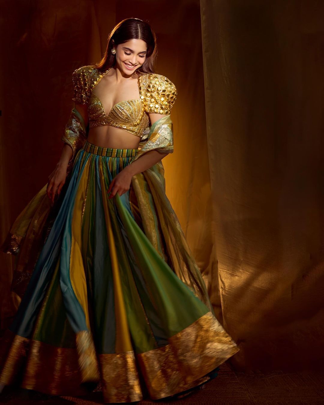 Sharvari Wagh Rocks Vibrant Attire | Sharvari Wagh Rocks Vibrant Attire