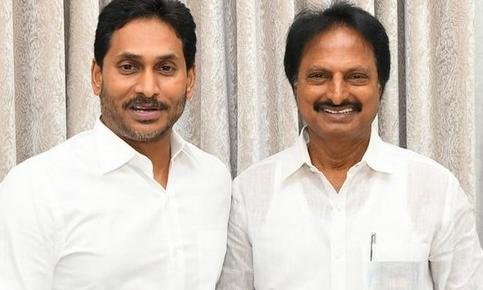 పరారీలో జగన్ ప్రియ శిష్యుడు!... హత్య, హత్యాయత్నంతో పాటు 42 కేసులు ...