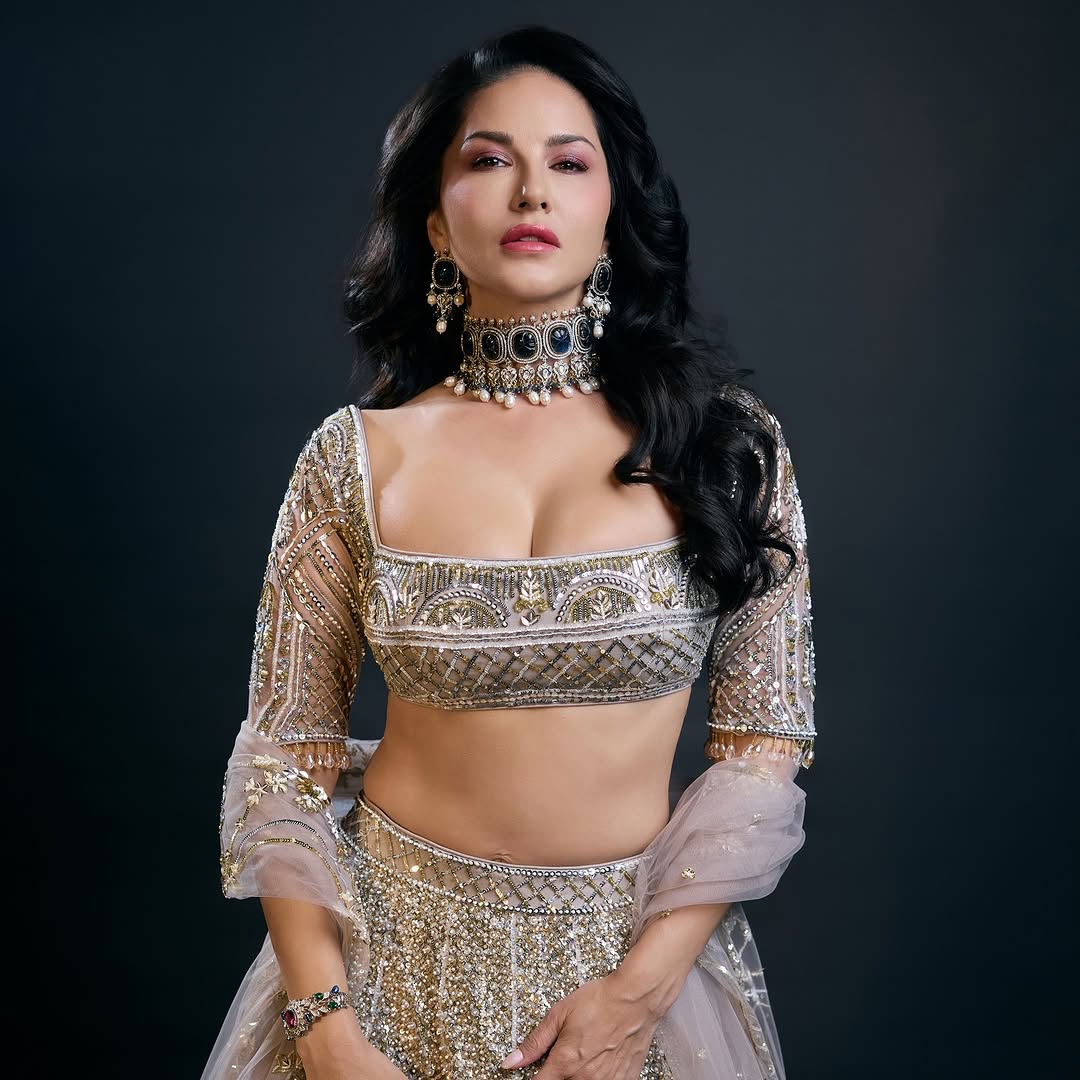 Sunny Leone's dress proves why she's a true trendsetter. | Sunny Leone's dress proves why she's ...