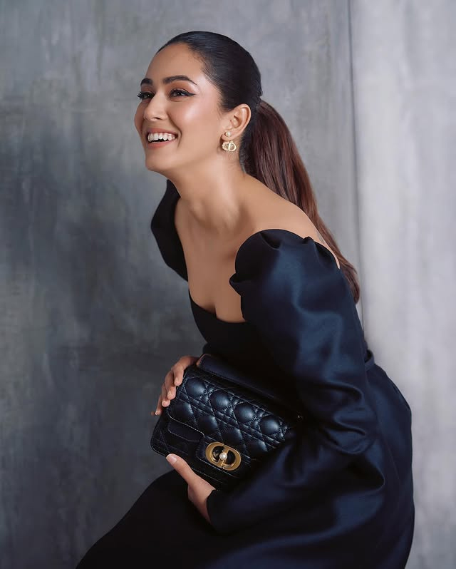 How Mira Rajput Turns Every Insta Post Into a Fashion Statement | How ...