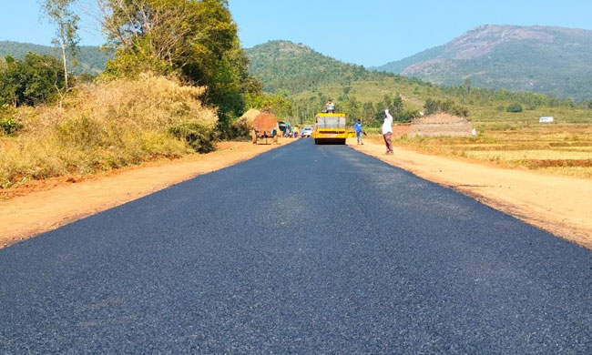 సంక్రాంతికి రోడ్లు సిద్ధమయ్యేనా? | Will AP Roads be ready for Sankranti?