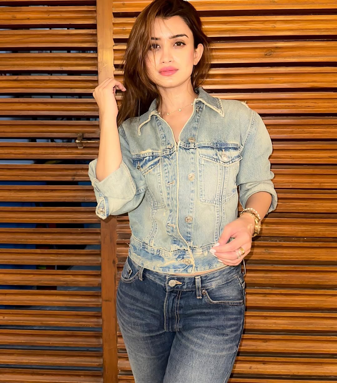 When Sakshi Sharma dresses up, even mannequins feel underwhelmed. | When Sakshi Sharma dresses ...