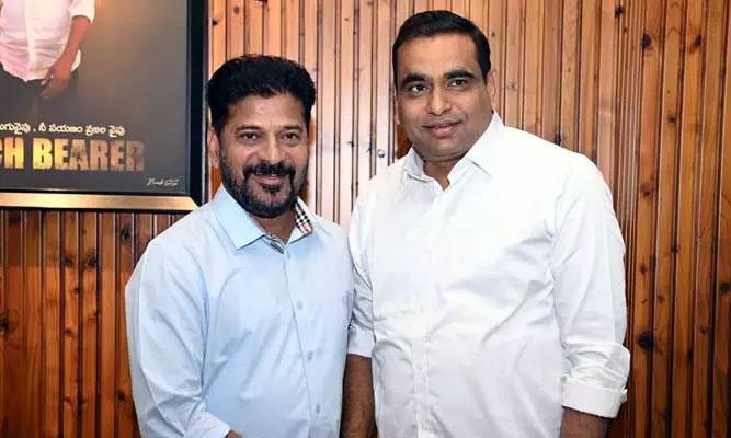 పుష్ప కాదు రేవంత్ పాన్ ఇండియా సీఎం.. ఎంపీ సంచలన వ్యాఖ్యలు | Revanth ...