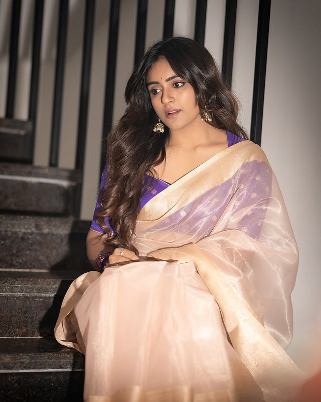 Vithika Sheru Shares New Year Pics In Her Style | Vithika Sheru Shares ...