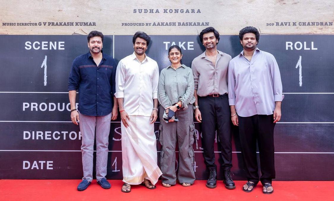 తెర మీద హీరోల కొట్లాట.. టికెట్లు తెగకుండా ఉంటాయా..? | Sivakarthikeyan and Jayam Ravi in SK25