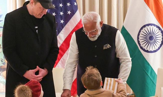 మోడీతో భేటీ వేళ మొత్తం పిల్లల్ని తీసుకొచ్చిన మస్క్ | Elon Musk Brings ...