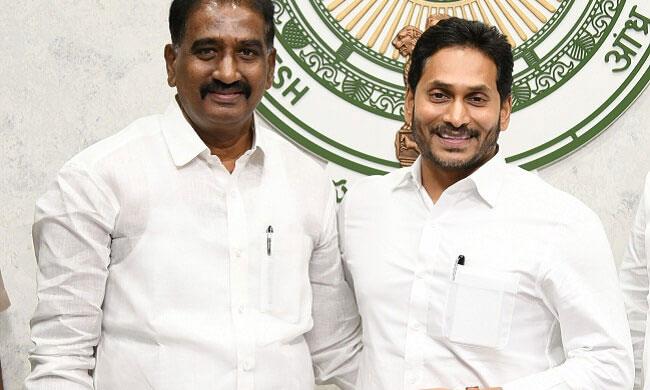 టీడీపీలోకి వైసీపీ ఎమ్మెల్సీ.. క‌మ్మ‌ల్లో చీలిక‌.. ? | YCP MLC Marri ...