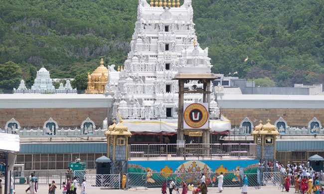 అప్పుడలా.. ఇప్పుడిలా.. టీటీడీలో ఏం జరుగుతోంది? | TTD management ...