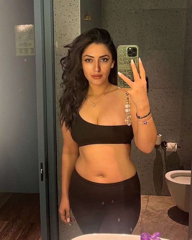 Shivangi Verma's Fearless Beauty In Black | Shivangi Verma's Fearless Beauty