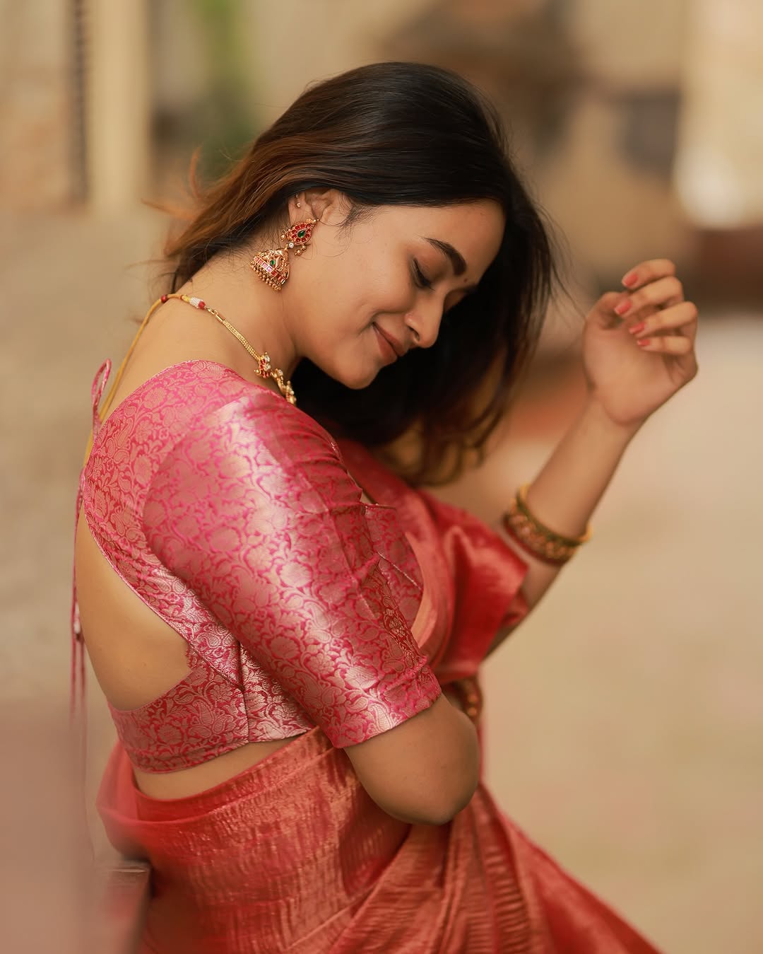 Kaavya Arivumani looks graceful in a saree | Kaavya Arivumani looks ...
