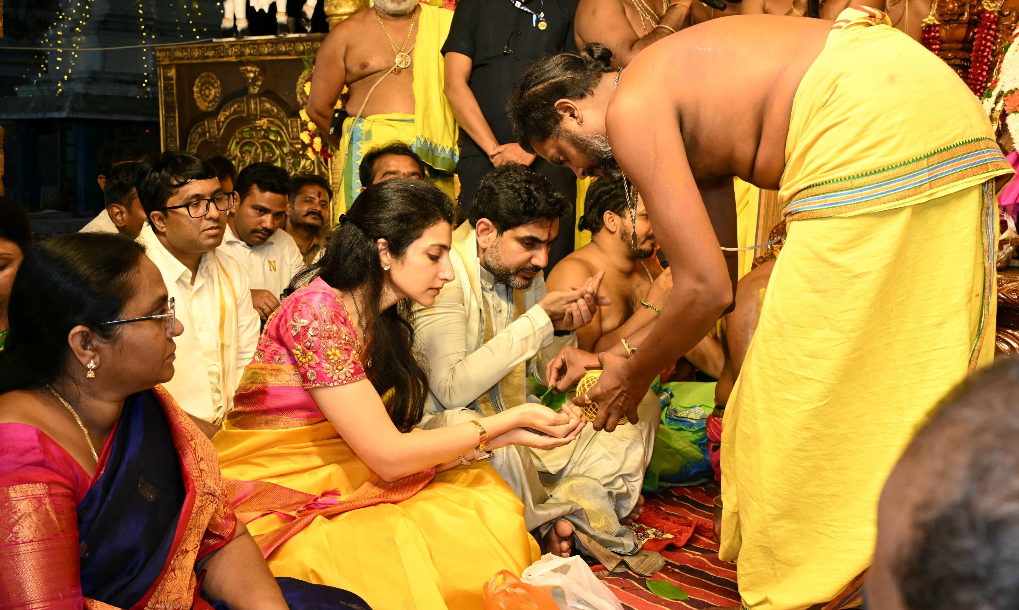 కల్యాణ మహోత్సవంలో లోకేష్ దంపతులు... బ్రాహ్మణి ఇంట్రస్టింగ్ పోస్ట్! | Nara Lokesh & Brahmani ...