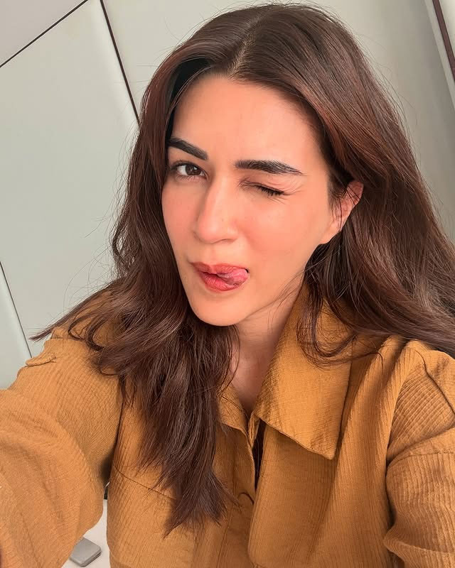 Kriti Sanon's Relaxed Fashion Sets Summer Vibes | Kriti Sanon’s Relaxed Fashion Sets Summer Vibes