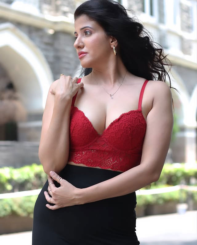 Archana Singh Rajput Stuns In Bold Look | Archana Singh Rajput Stuns In Bold Look