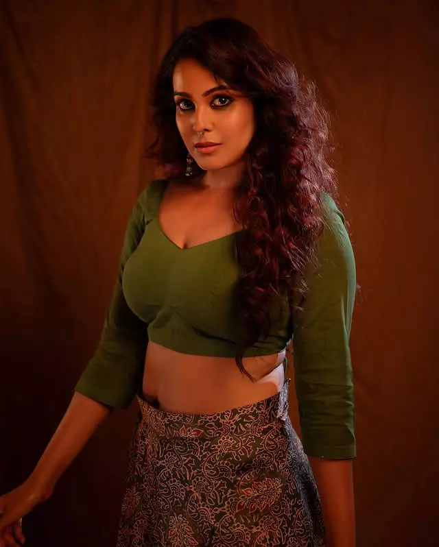 Chandini Tamilarasan looks graceful in new photos | Chandini Tamilarasan looks graceful in new ...