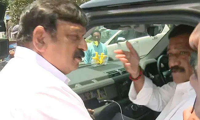 విష్ణు వ‌ర్సెస్ గంటా.. లడాయి ఇప్ప‌టిది కాదుగా ..! | Vishnu Kumar Raju Ganta Srinivasa Rao clash