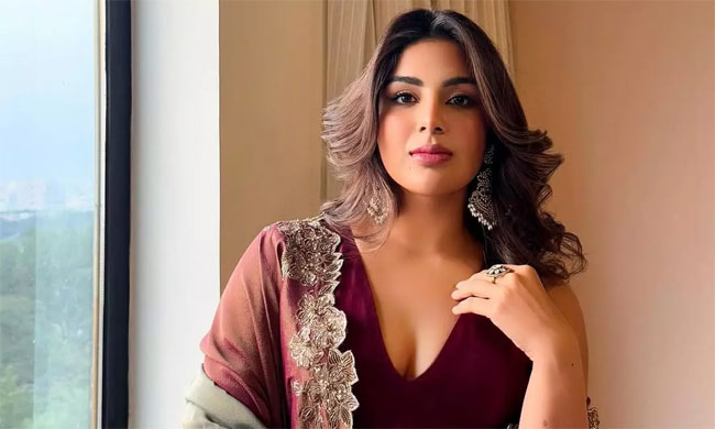 గ్యాప్ ను పూరించాల‌ని చూస్తోన్న సంయుక్త‌! | Samyuktha Menon: The Lucky Star of 2025's Upcoming Films