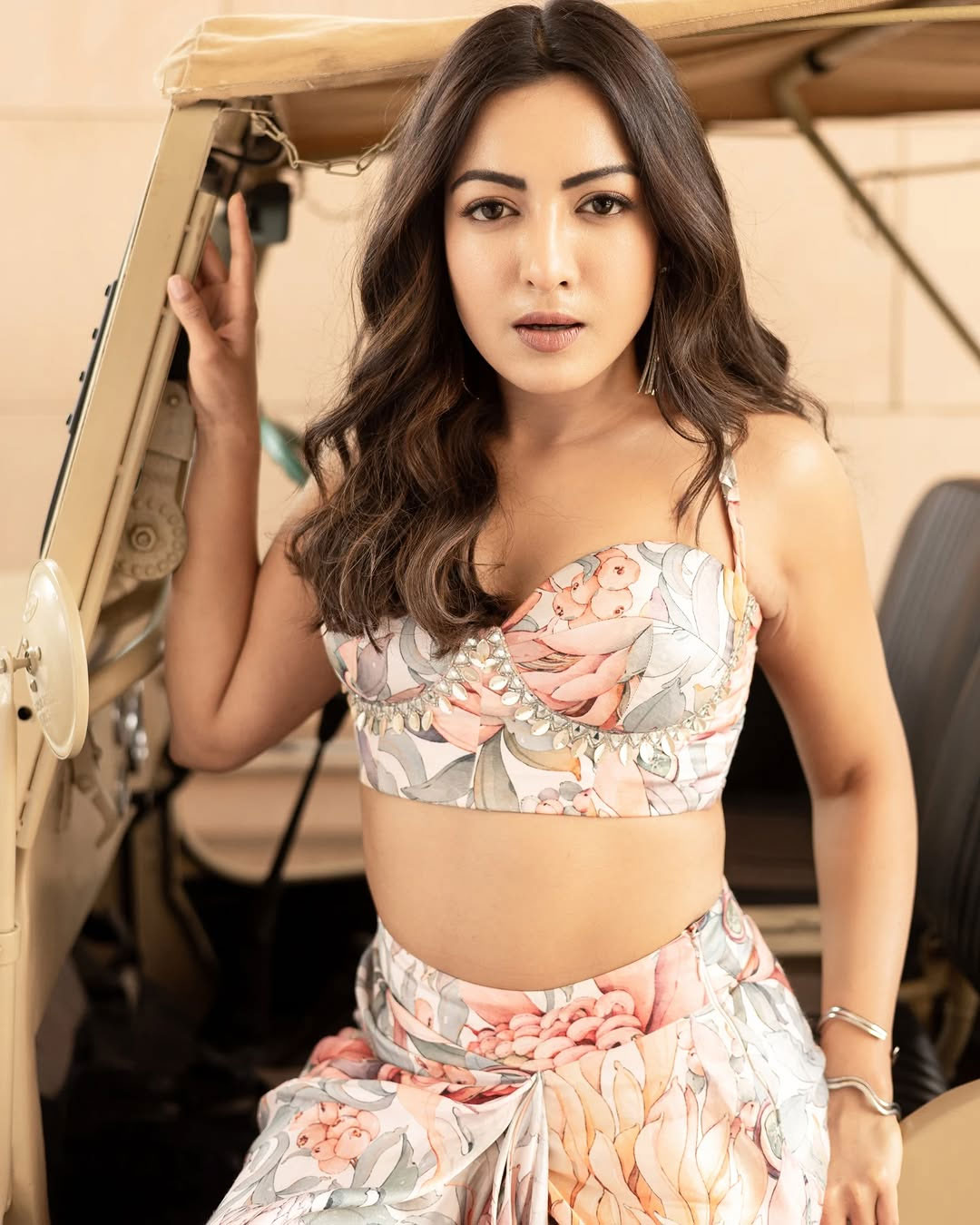 Catherine Tresa modern glam in these pics are just AWE | Catherine Tresa modern glam in these ...