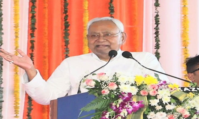 మోడీ పేరు వాజ్ పేయి...నితీష్ కొత్త వింత ! | Nitish Kumar’s Strange ...