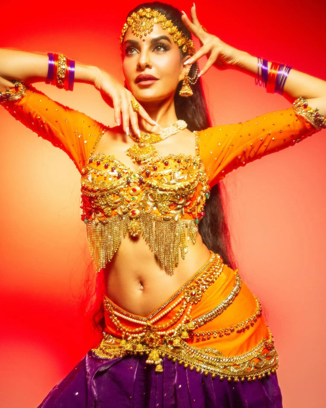 Jacqueline Fernandez Looks Awesome Gold Embellished Dance Look Wins Hearts | Jacqueline ...