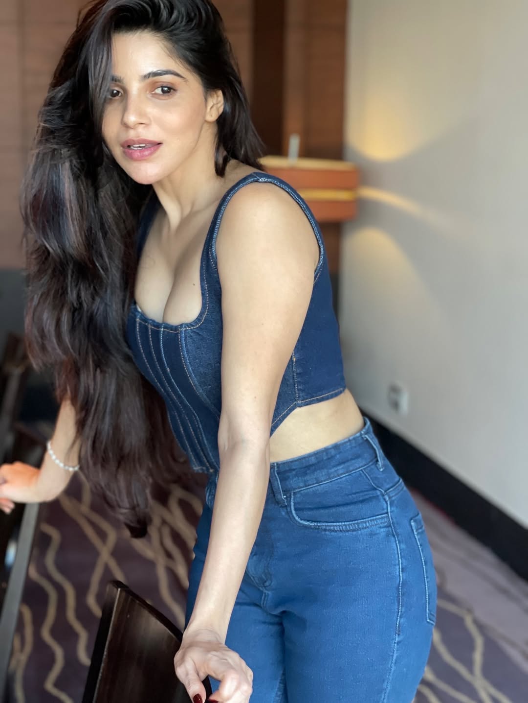 Divya Bharathi Elegant Simplicity Wins Hearts | Divya Bharathi Elegant Simplicity Wins Hearts