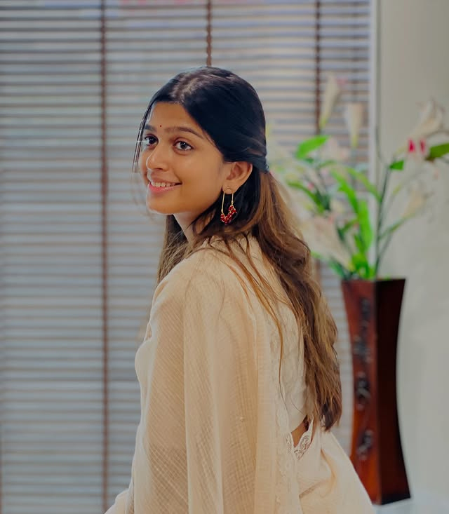 Ethereal Charm: Ananthika Sanilkumar Shines On and Off Screen