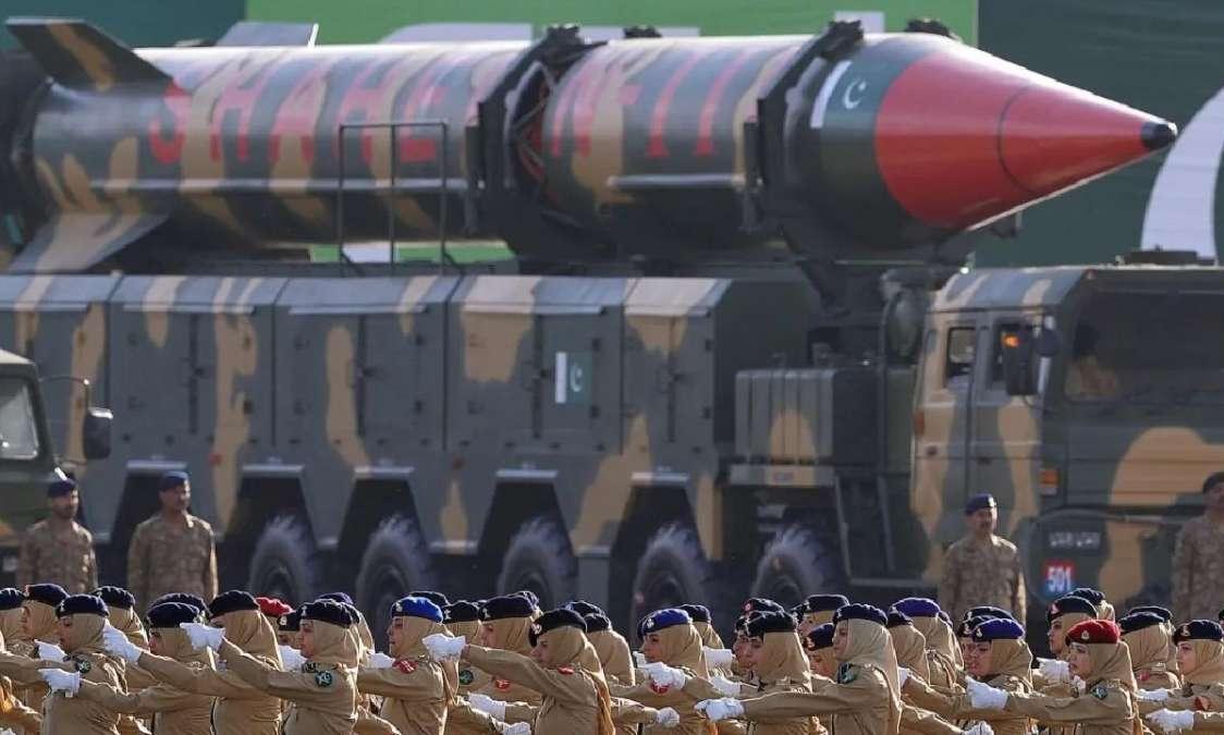 అమెరికాను తాకగలిగే మిస్సైల్స్ తయారీలో పాక్... ట్రంప్ ఎక్కడ? | Pakistan ...