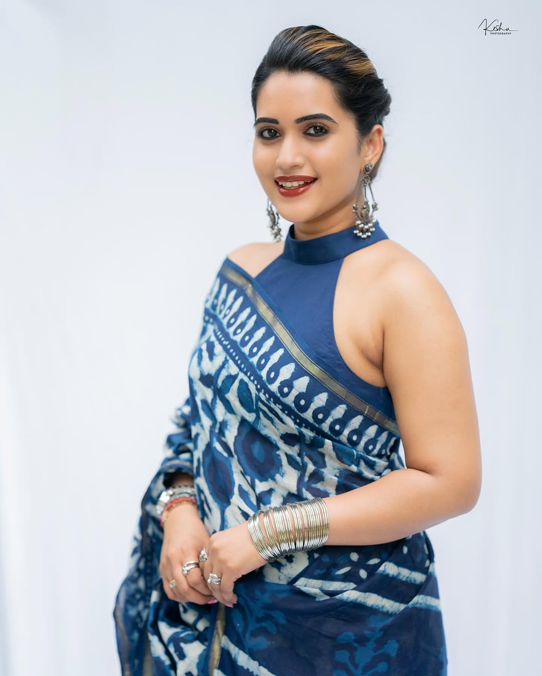 Tollywood Anchor Sravanthi Channels Calm Vibes in New Post | Tollywood ...