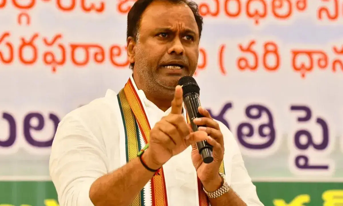 ఆ నేతలు నన్ను అవమానిస్తున్నారు రాజగోపాల్ రెడ్డి సంచలన పోస్ట్ Telangana Politics Heat Up