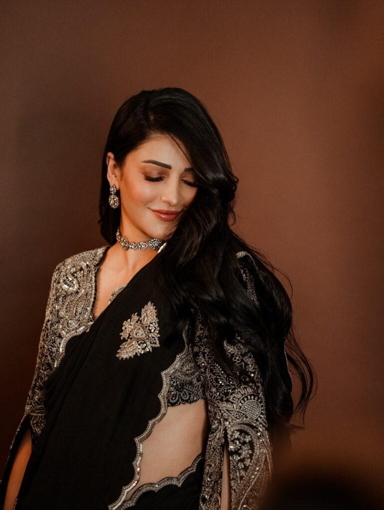 Shruti Haasan Slays The Style in Black Saree | Shruti Haasan Slays The ...