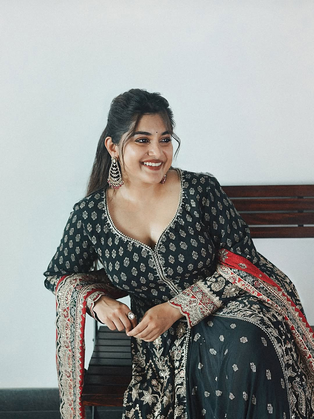 Simplicity Meets Sophistication: Nivetha's Effortless Allure ...