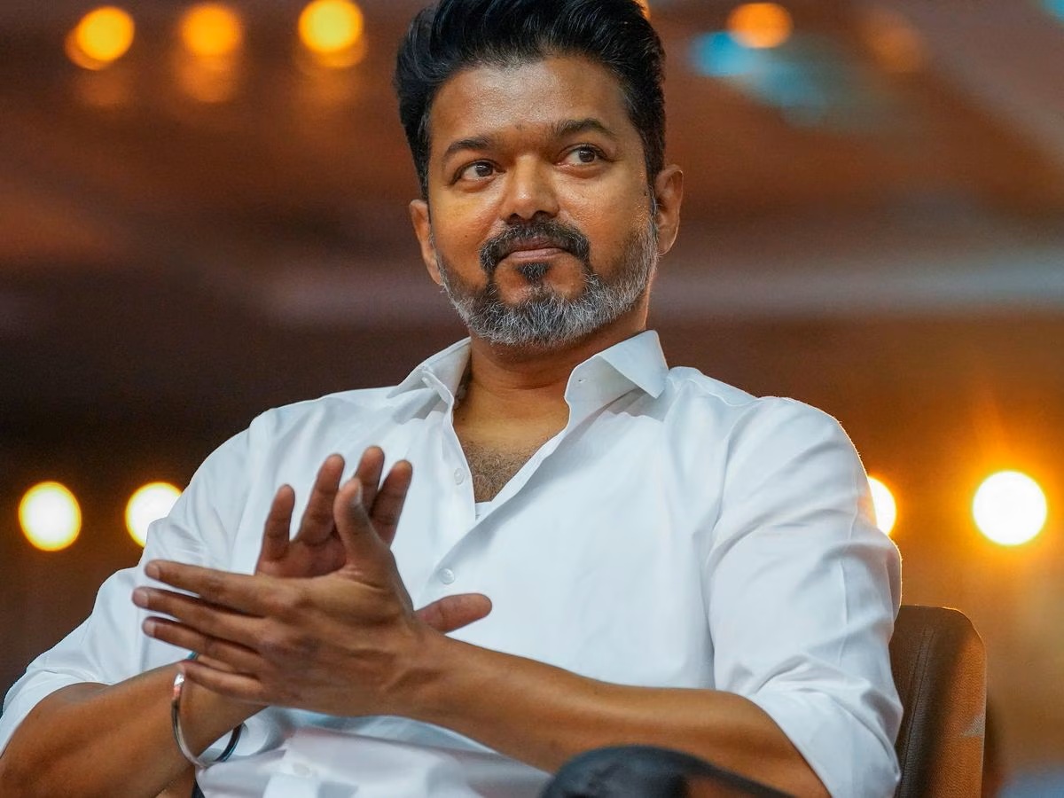 ప‌రామ‌ర్శ లేదు.. వివ‌ర‌ణ లేదు.. ఇట్లైతే త‌ళ‌ప‌తి కాలేవు విజ‌య్ | Vijay ...