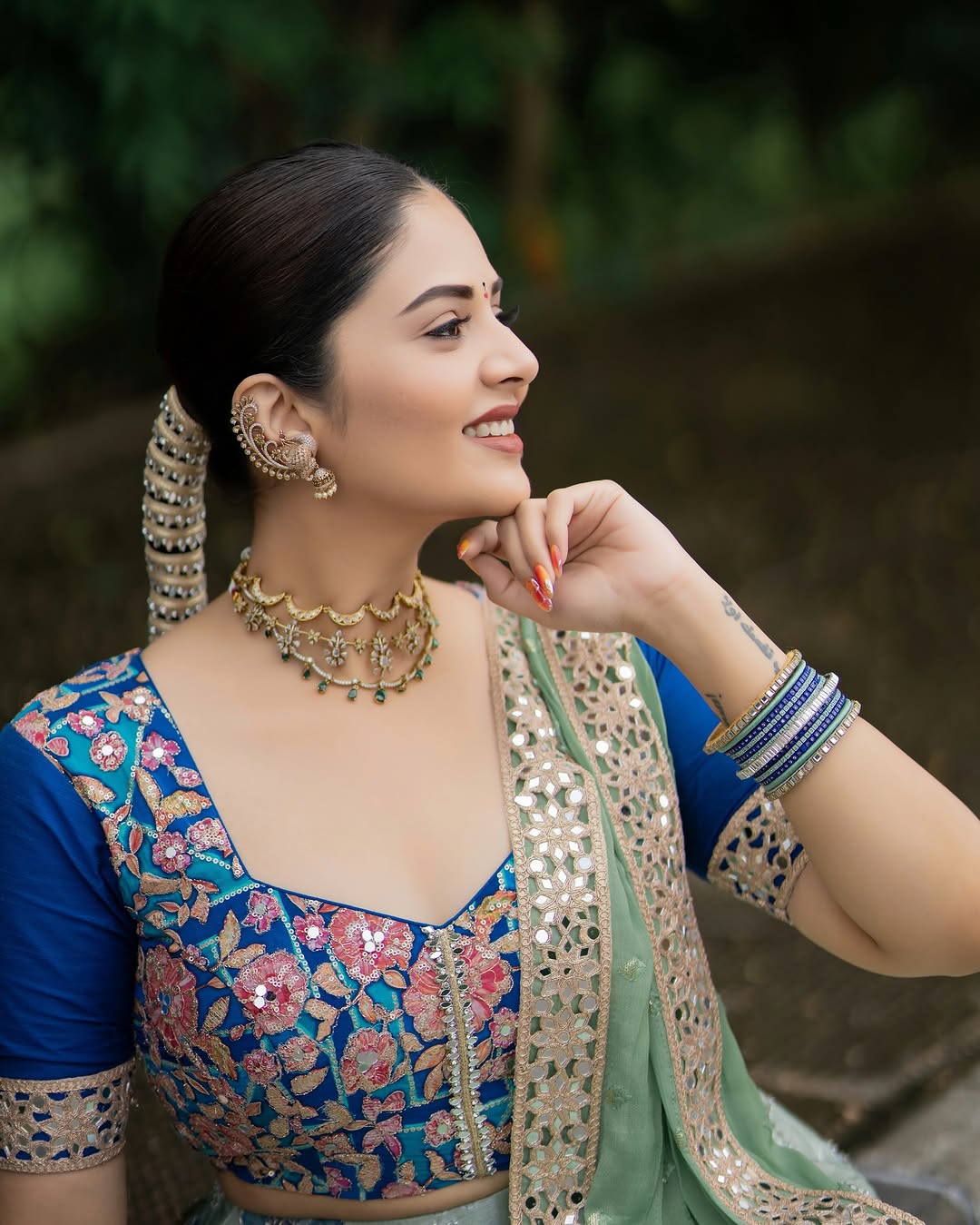 Sreemukhi Looks Mesmerizing in a Royal Blue Traditional Ensemble ...