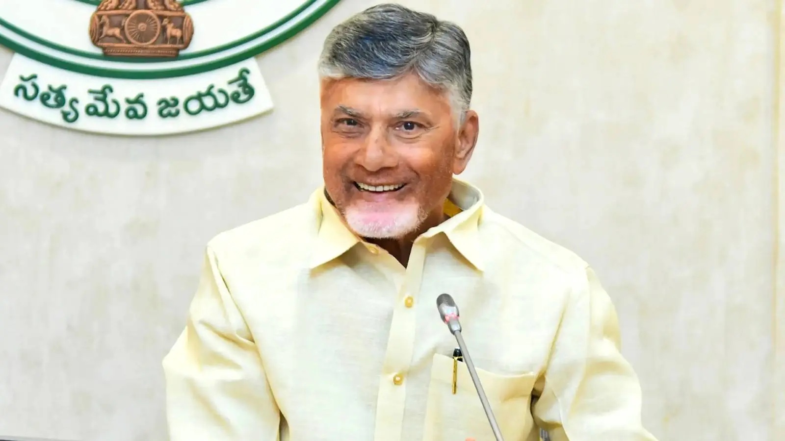 ‘సంక్షేమం’లో చంద్రబాబు రికార్డు.. ఆ విషయంలో జగన్ రికార్డును ...