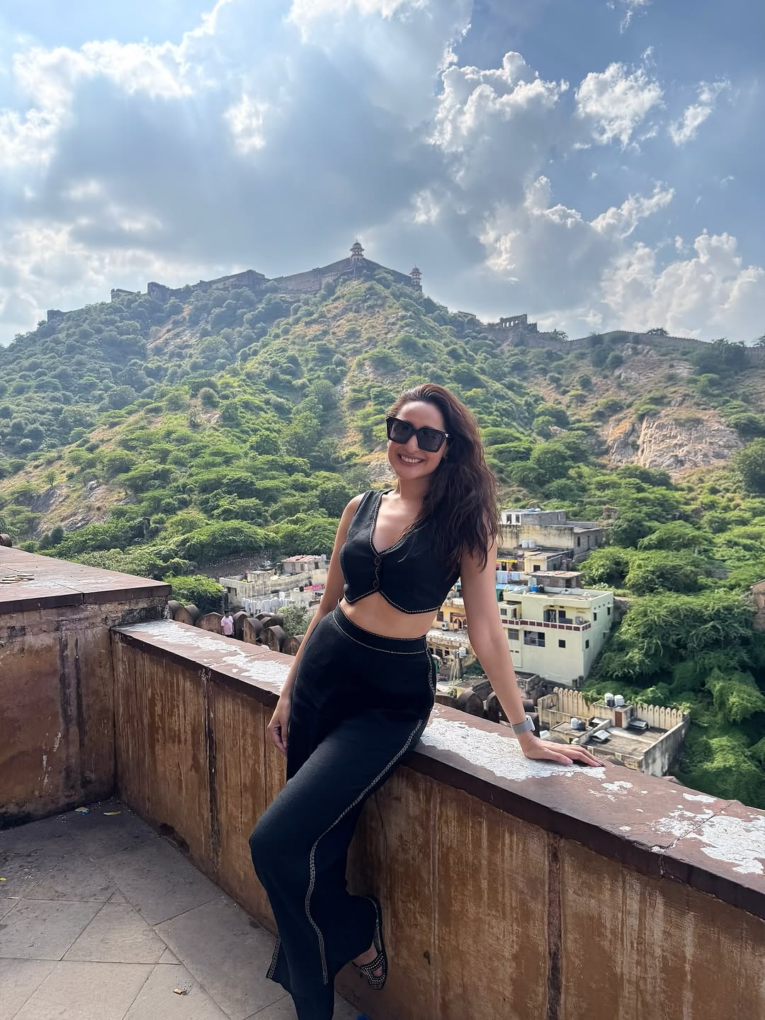 Pragya Jaiswal Glows in Black Amidst Jaipur’s Pink Magic! | Pragya Jaiswal Glows in Black Amidst ...