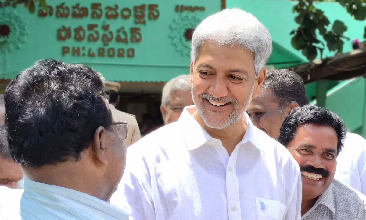 వంశీ యాక్టివ్‌.. 'జీరో' నుంచి స్టార్ట్ చేయాల్సిందేనా.. ! | Vallabhaneni ...