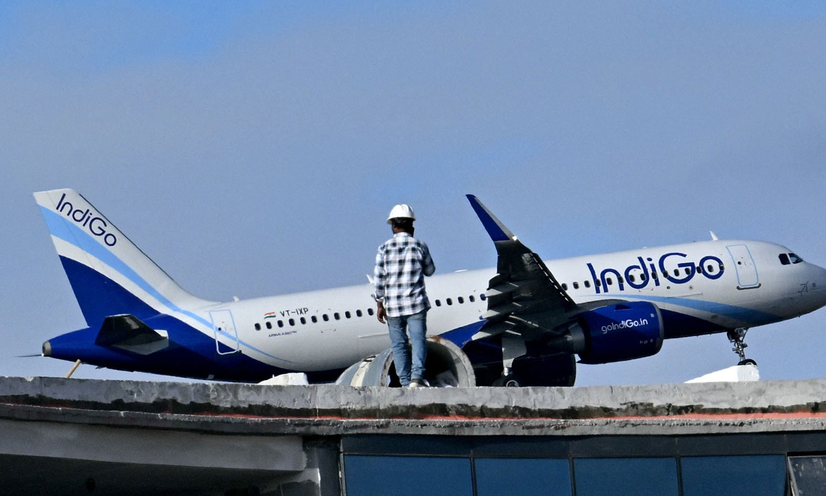 ఫిబ్రవరి వరకు ప్రయాణికులకు ఇండిగో షాక్? | IndiGo Faces Massive Flight ...
