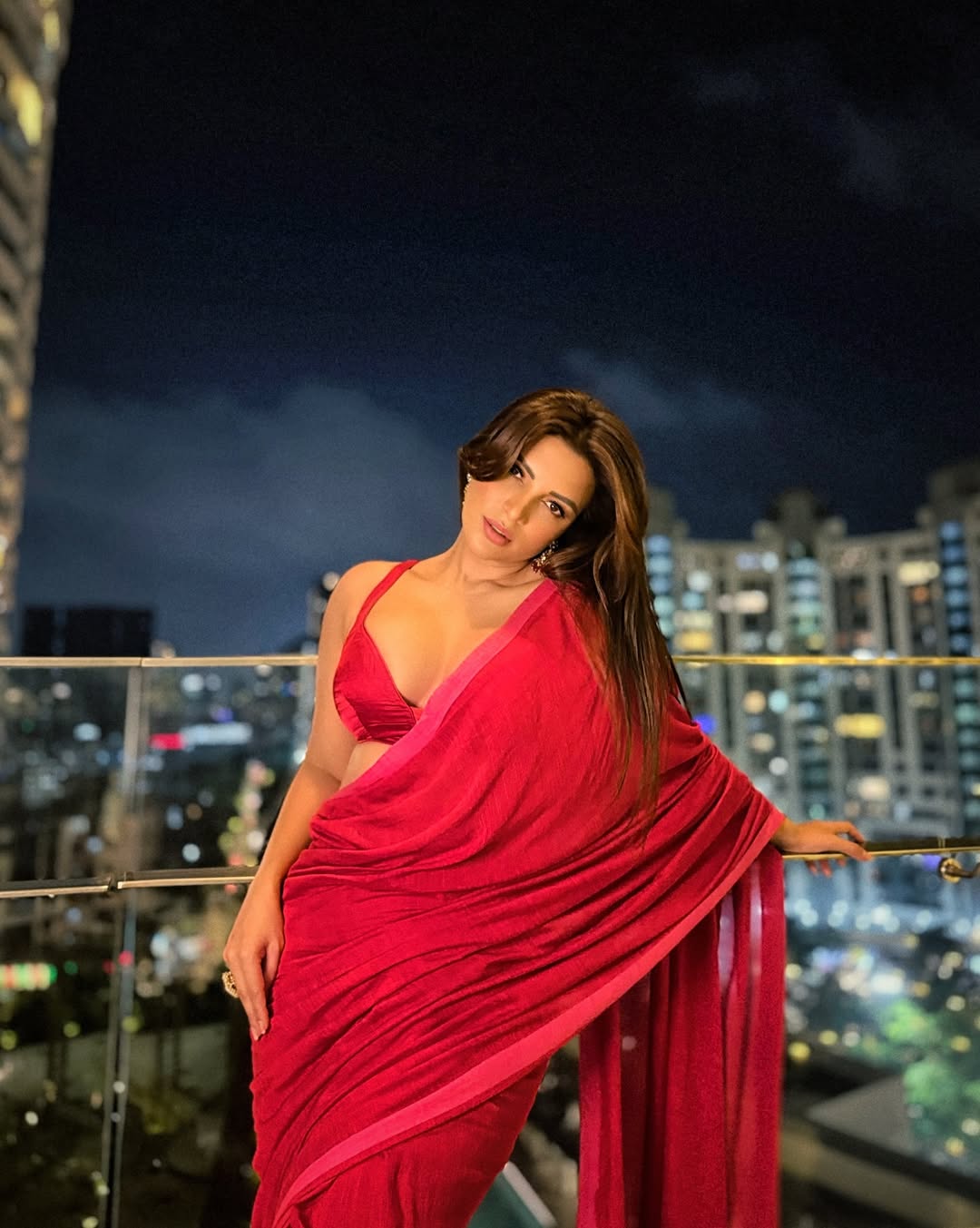 Shama Sikander Glows Like the Brightest Moon in Red Saree | Shama ...