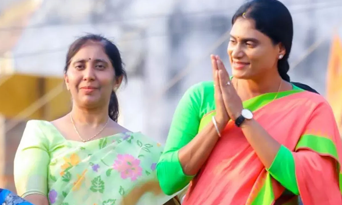 ఛాన్స్ కోసం `చెల్లెళ్ల` వెయిటింగ్.. ! | Jagan’s Sisters Remain a ...